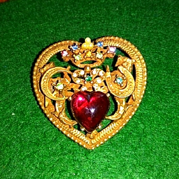 Jewelry | Coro Gold And Red Heart Brooch Lucite Box Included | Poshmark